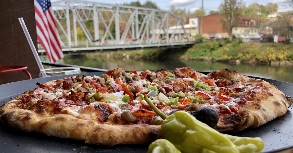 Pizza & Italian | Blue Ridge, GA