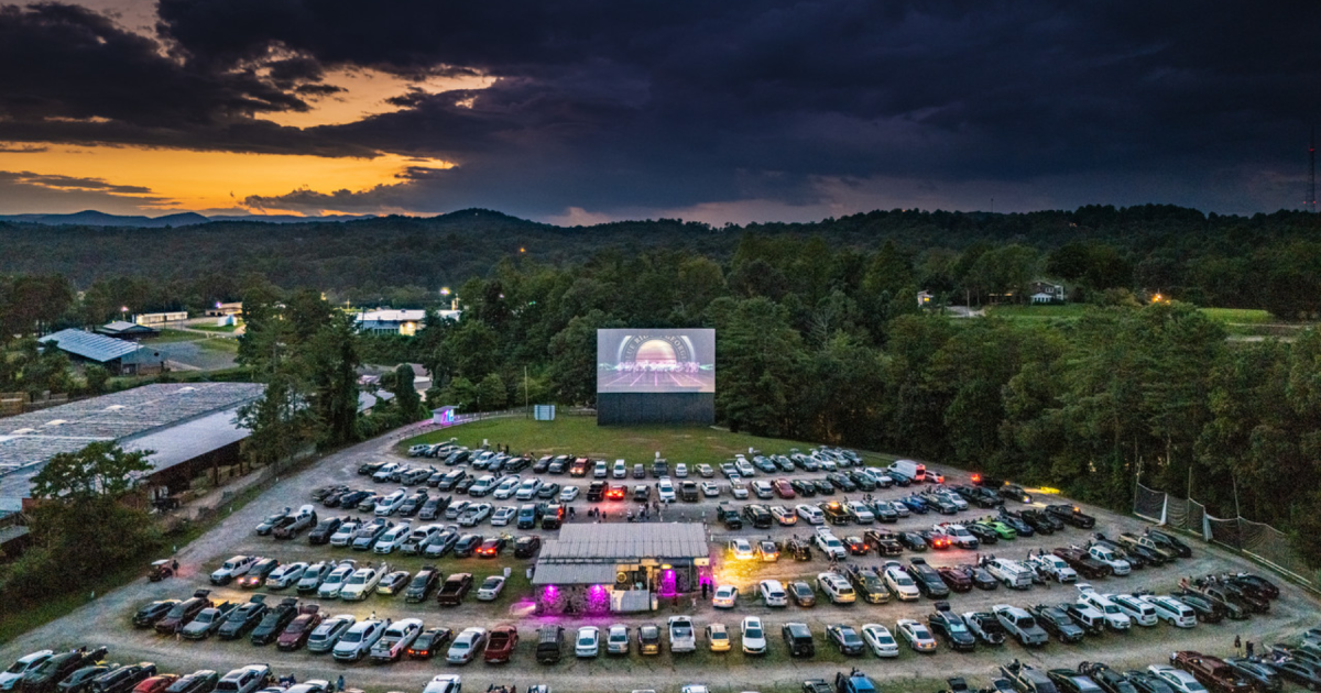 Guide to the Swan Drive-In Movie Theater | Blue Ridge, GA